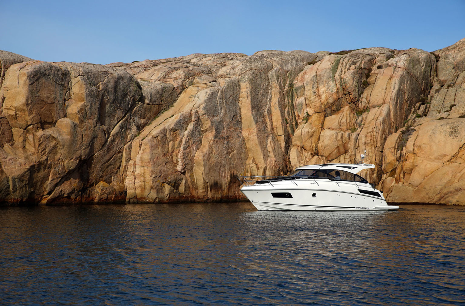 Sales - GRANDEZZA Sales & Charter